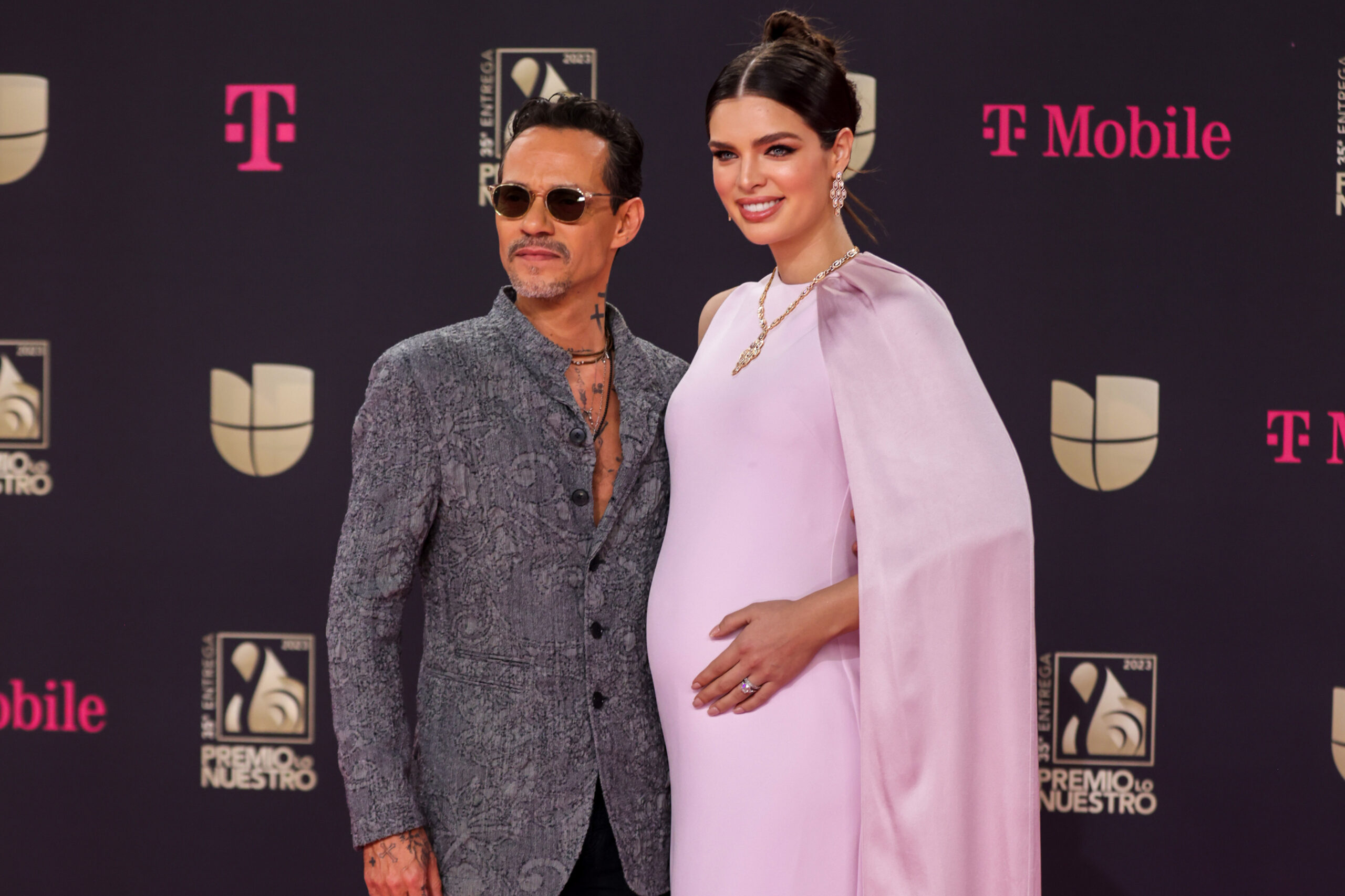 Марк Ентоні із вагітною дружиною вперше вийшов на червону доріжку після ...